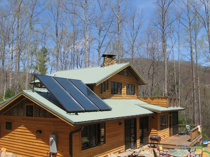 A Cozy Passive Solar Cottage - Hickory Nut Forest